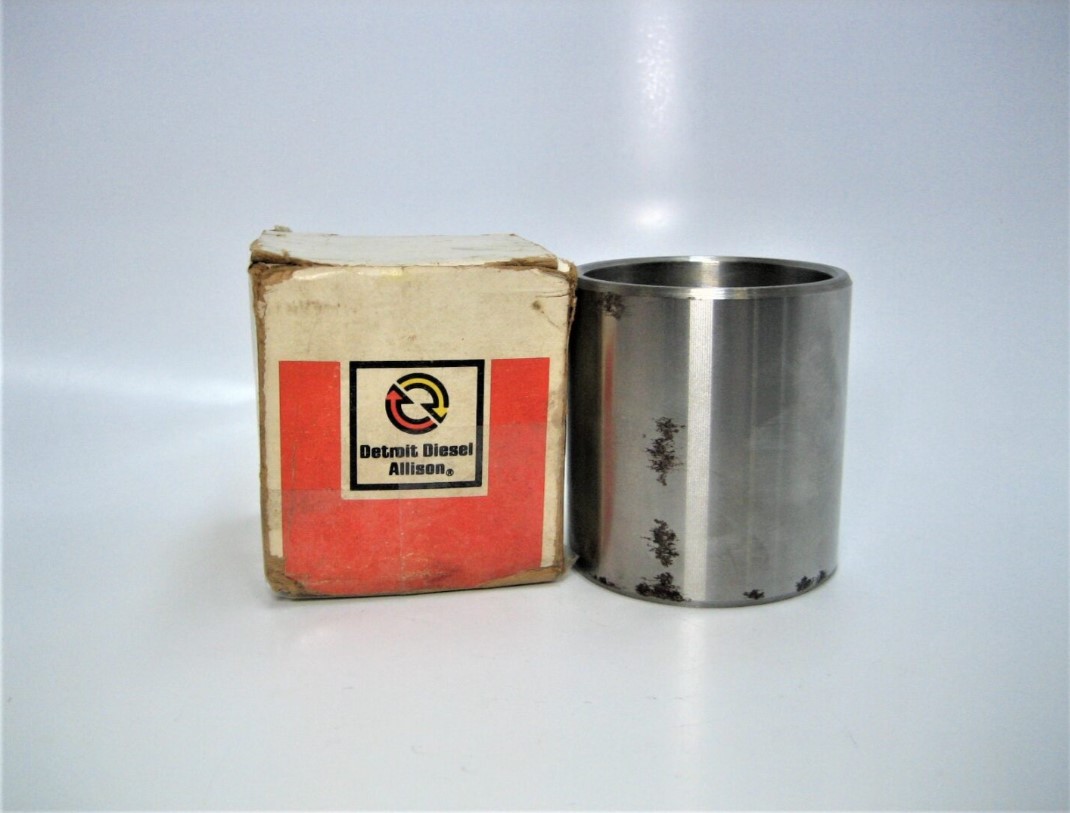 Detroit Diesel 5122541 OEM ~NEW~ V-71 Engine Crankshaft Pulley Spacer ...