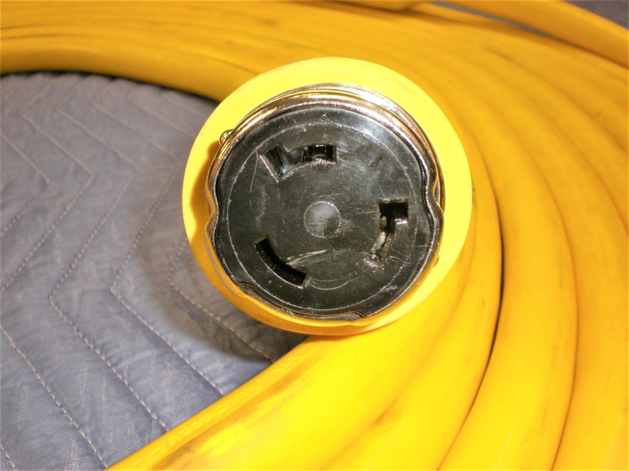 Hubbell HBL61CM42 *50A 125/250V* Yellow Marine Boat Shore Power Cordset ...