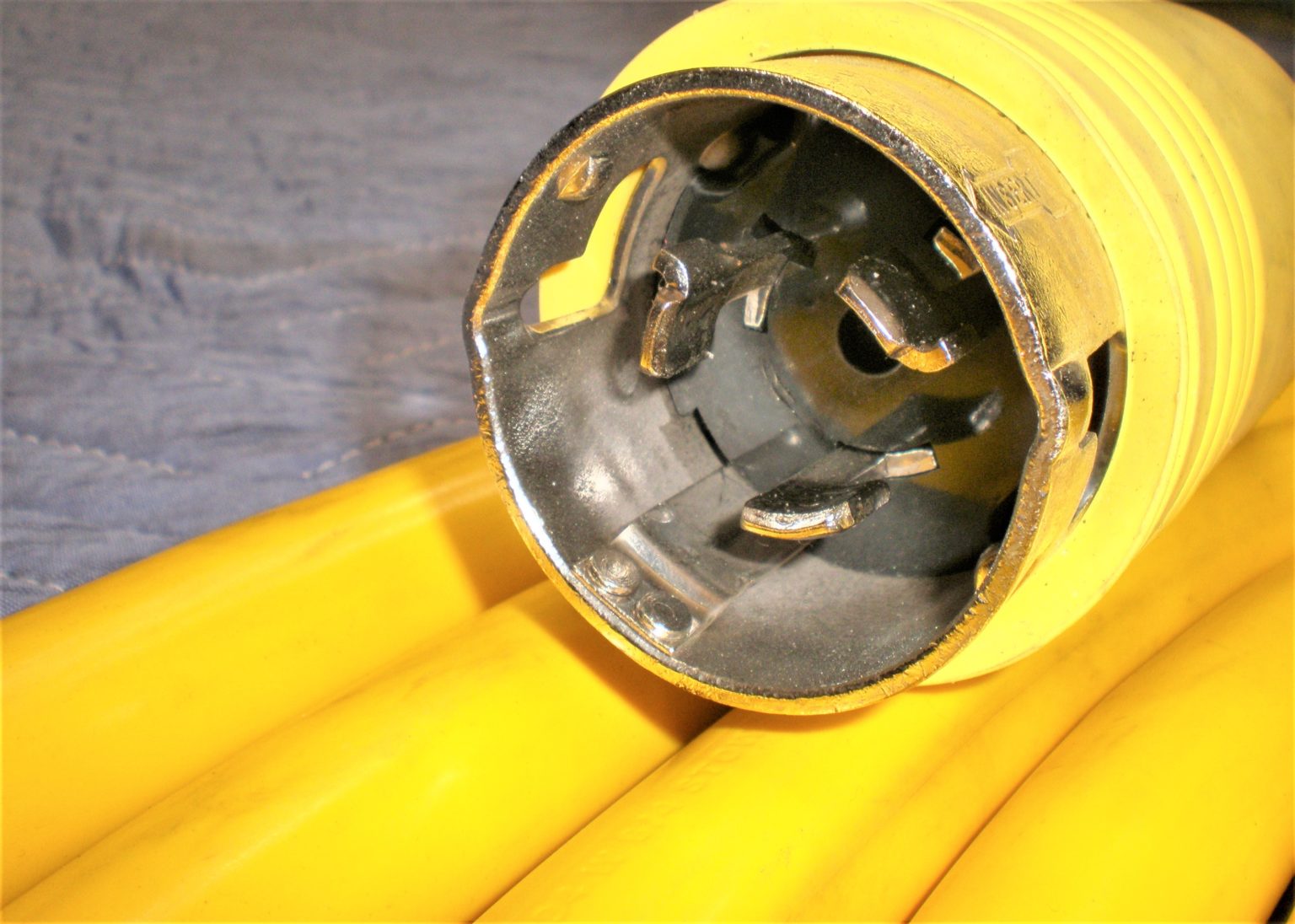 Hubbell HBL61CM42 *50A 125/250V* Yellow Marine Boat Shore Power Cordset ...