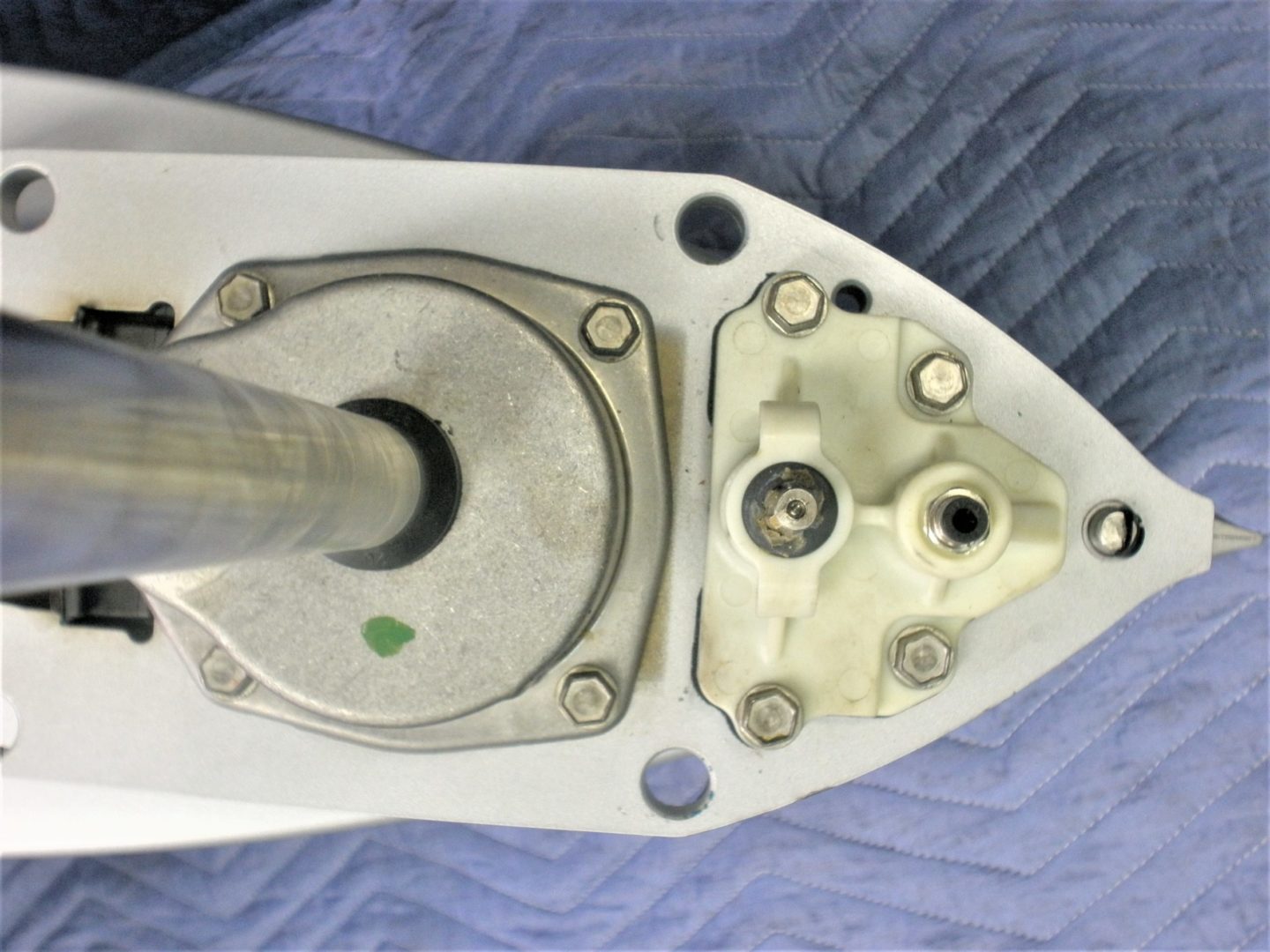 Mercury Verado 8M0102481 Silver XL Lower Unit Gear Case Standard ...