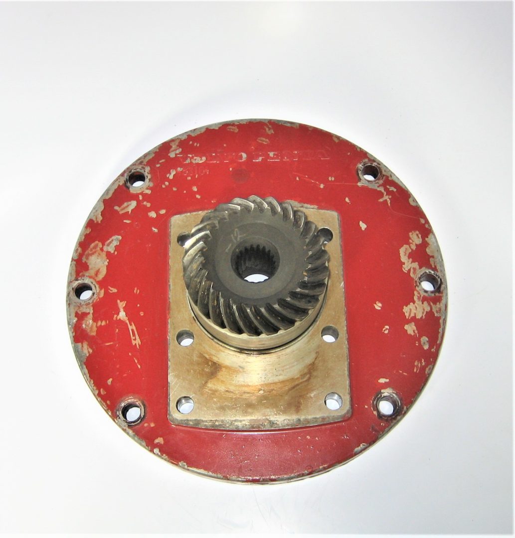 Volvo Penta 853161 Red Engine Jack Shaft Reverse Gear Bearing Housing ...