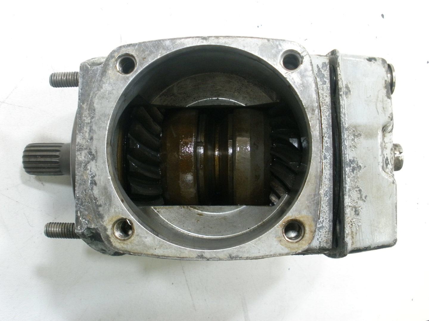 Volvo Penta 3868002 Marine Boat Engine Motor DP Outdrive Drive Unit ...