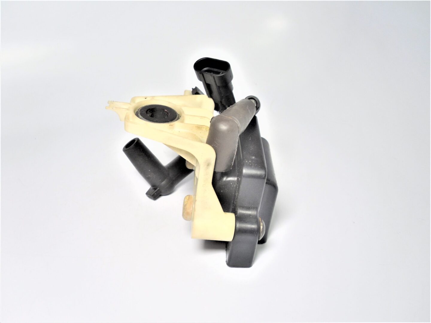 BRP 512060953 Ski-Doo Snowmobile Engine Motor Ignition Coil w/ Bracket ...