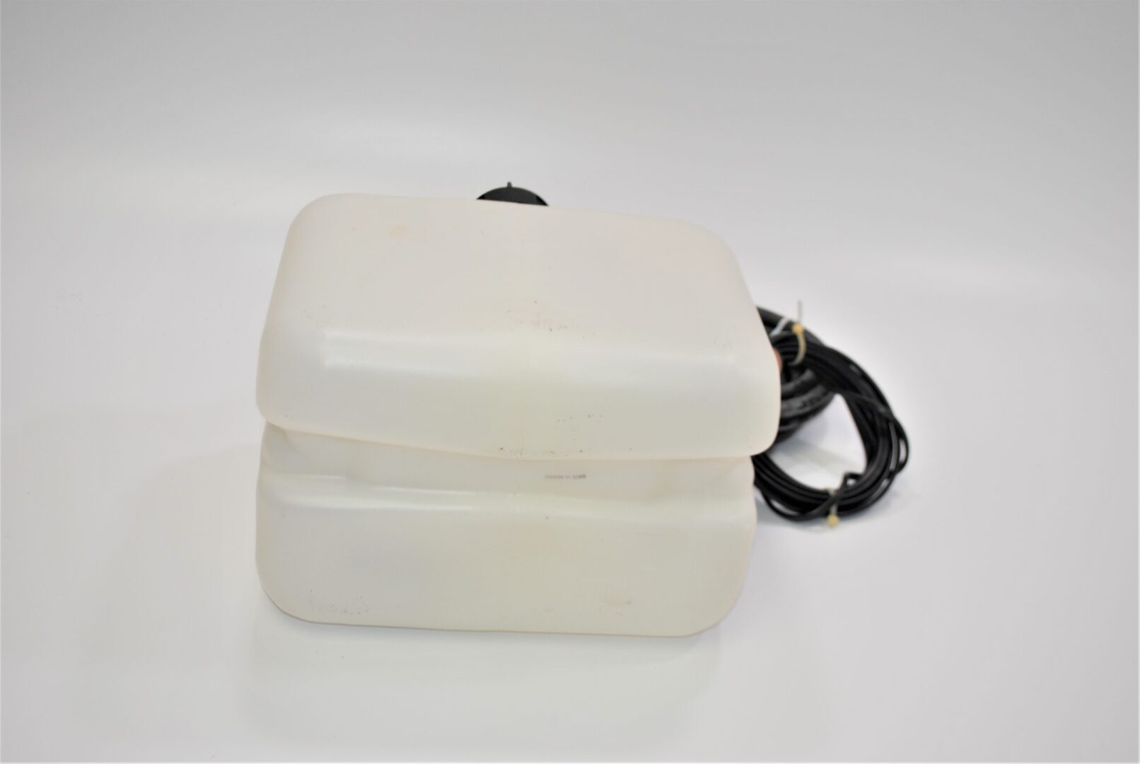 OMC 176789 *OEM* ~NEW~ 1996+ E-TEC Outboard 3 Gal Oil Tank Kit *176996 ...