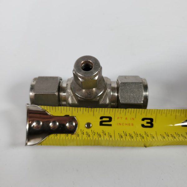 Swagelok SS-810-3-8-4 - 1/2" X 1/2" X 1/4" TUBE OD Reducing Tee - LOT ...