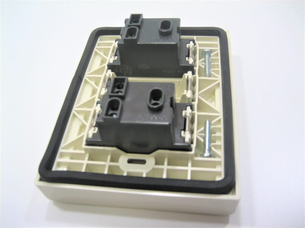 Vimar Idea IP55 16245 Waterproof Ivory 3 Module Shell + 2 Socket ...