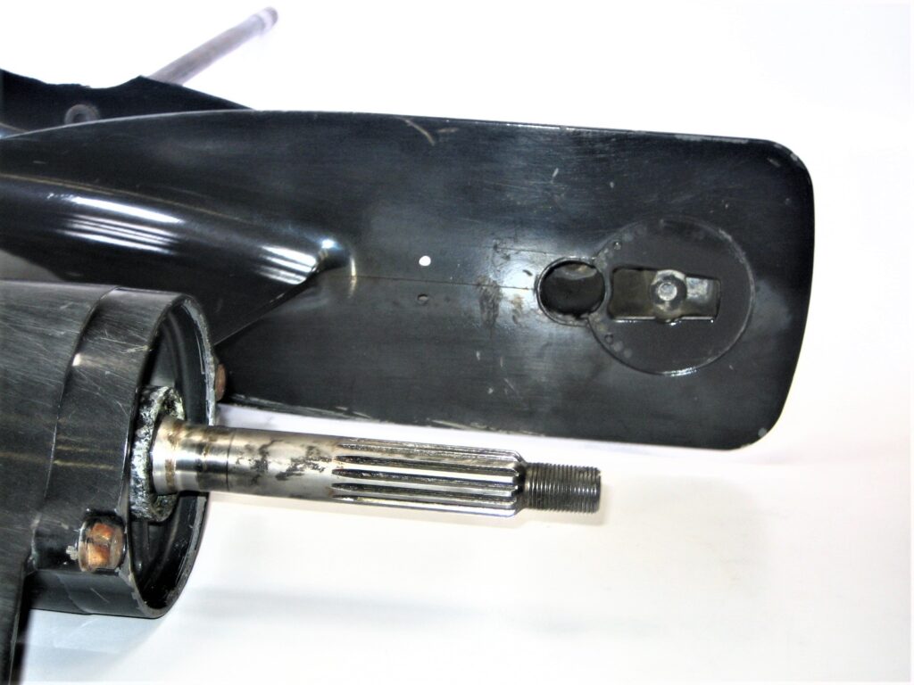 Suzuki 2007 DF300 4-Stroke Outboard Lower Unit w/ 30" Drive Shaft PARTS ...
