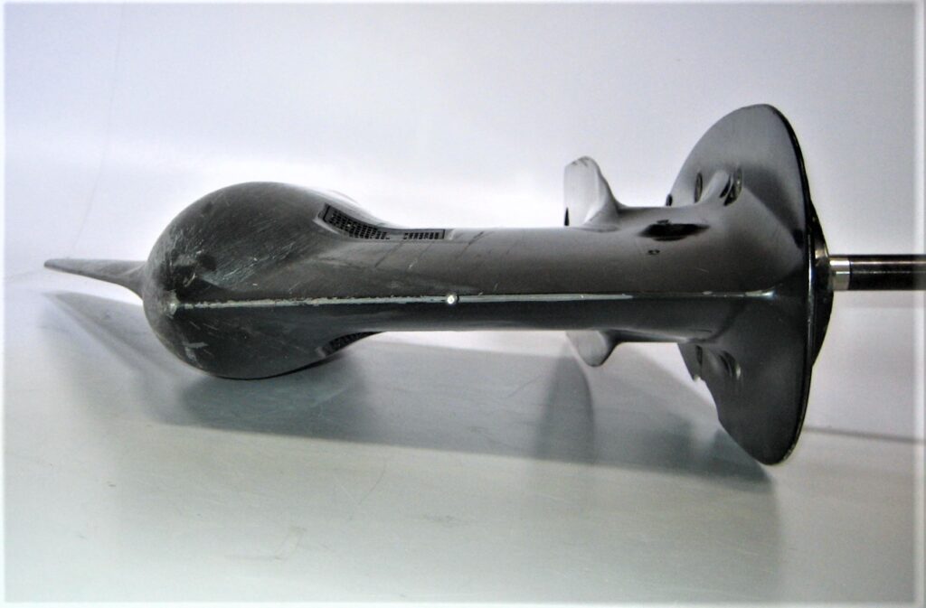 Suzuki 2007 DF300 4-Stroke Outboard Lower Unit w/ 30" Drive Shaft PARTS ...