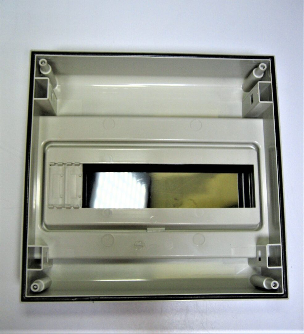 Scame DOMINO IP66 12 Module Insulated Enclosure w/ Terminal Block ...