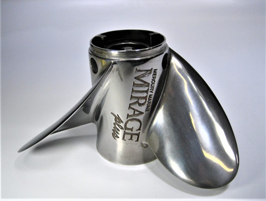 Mercury 48-13704 Mirage Plus RH 3-Blade 13"x 23"P SS Propeller w/ Hub ...