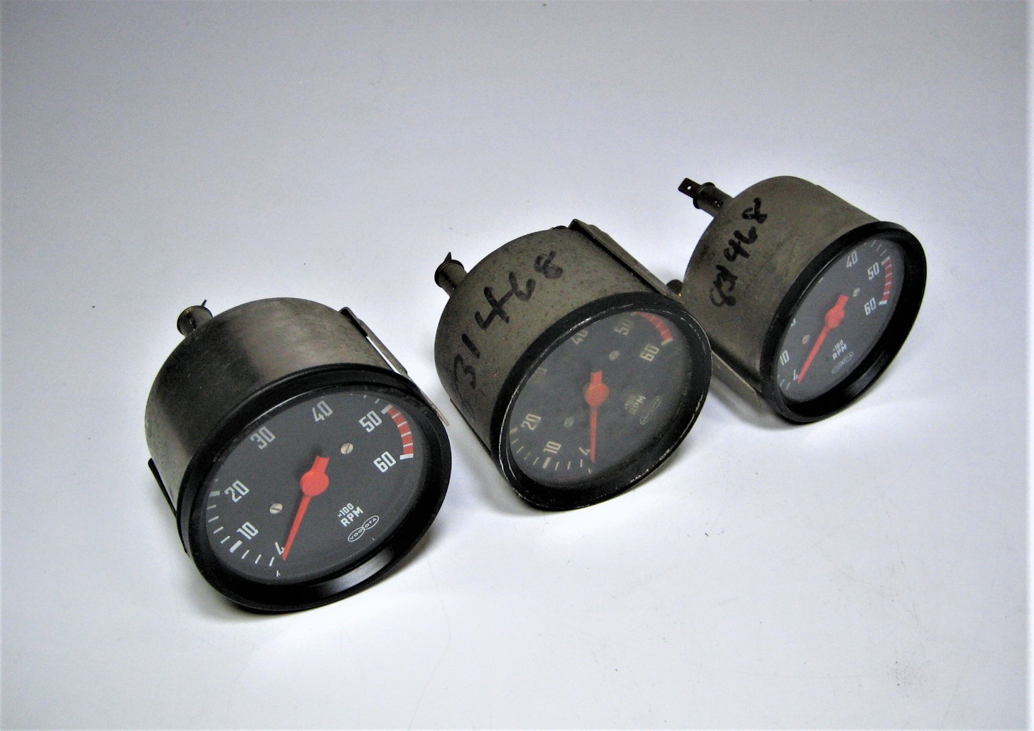 Volvo Penta 831468 *QTY 11* VDO 3-1/4" 0-6,000RPM Tachometer Gauges ...