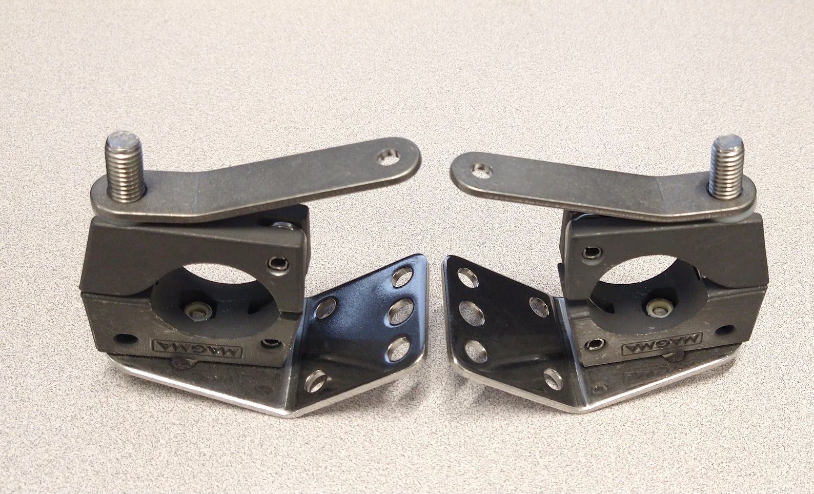 MAGMA Products, T10-380 Round Rail Mount Set, 7/8" or 1" Rails - Max ...