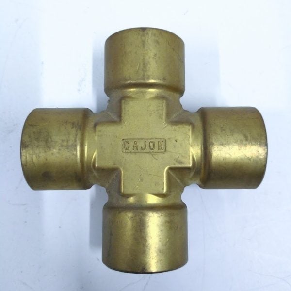 Cajon Swagelok, 4 Way Brass Pipe Cross Fitting, 1" Female NPT - Max ...