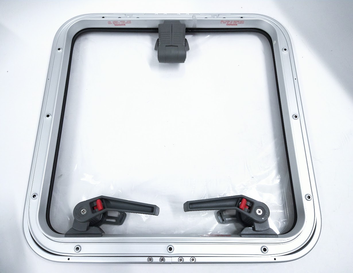 -NEW- Lewmar 39944230, LP 44 CLR 15 SLV Hatch - Max Marine Outlet
