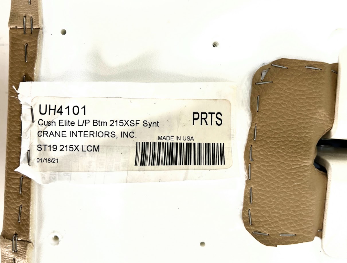 Scout 215 XSF Helm Seat Bottom, (Minor Damage) - Max Marine Outlet
