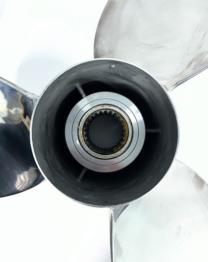 Suzuki Marine 3 x 15 1/2 x 19.5F, Dual Front Propeller, 990C0-0090F-195 - Max Marine Outlet