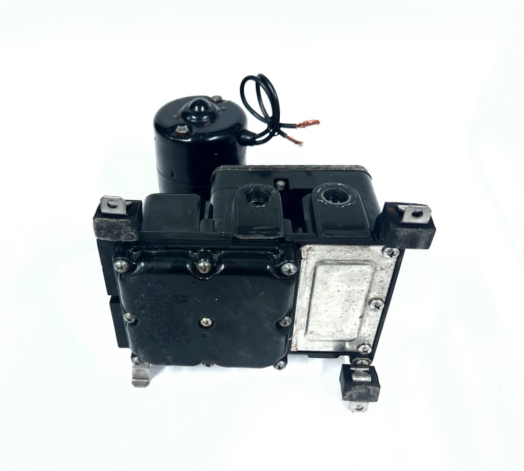 PAR 36600-0000, Electric Bilge Pump, 12V, 8.0 GPM, (Missing Rubber Foot ...