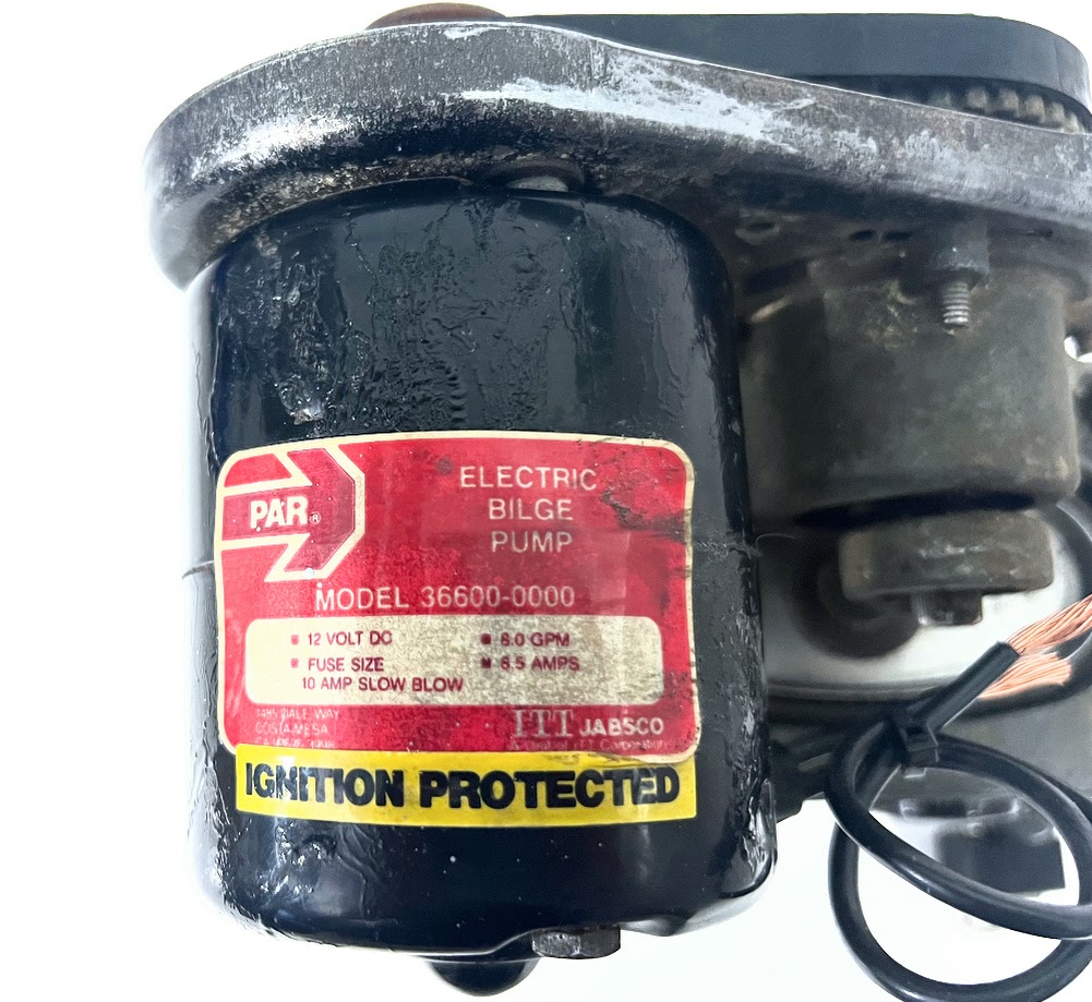 PAR 36600-0000, Electric Bilge Pump, 12V, 8.0 GPM, (Missing Rubber Foot ...