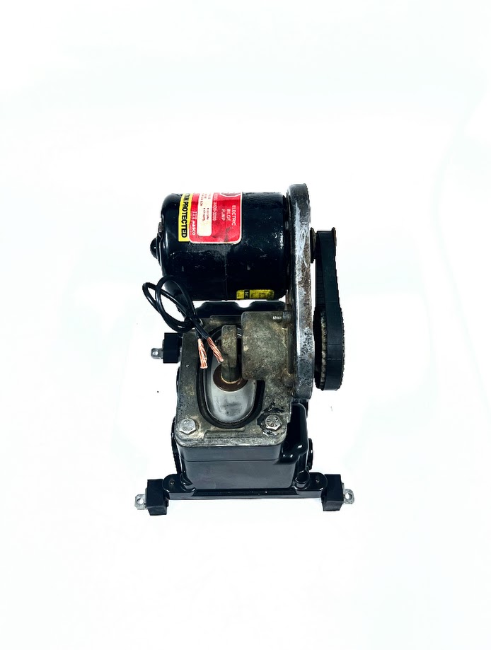 PAR 36600-0000, Electric Bilge Pump, 12V, 8.0 GPM, (Missing Rubber Foot ...