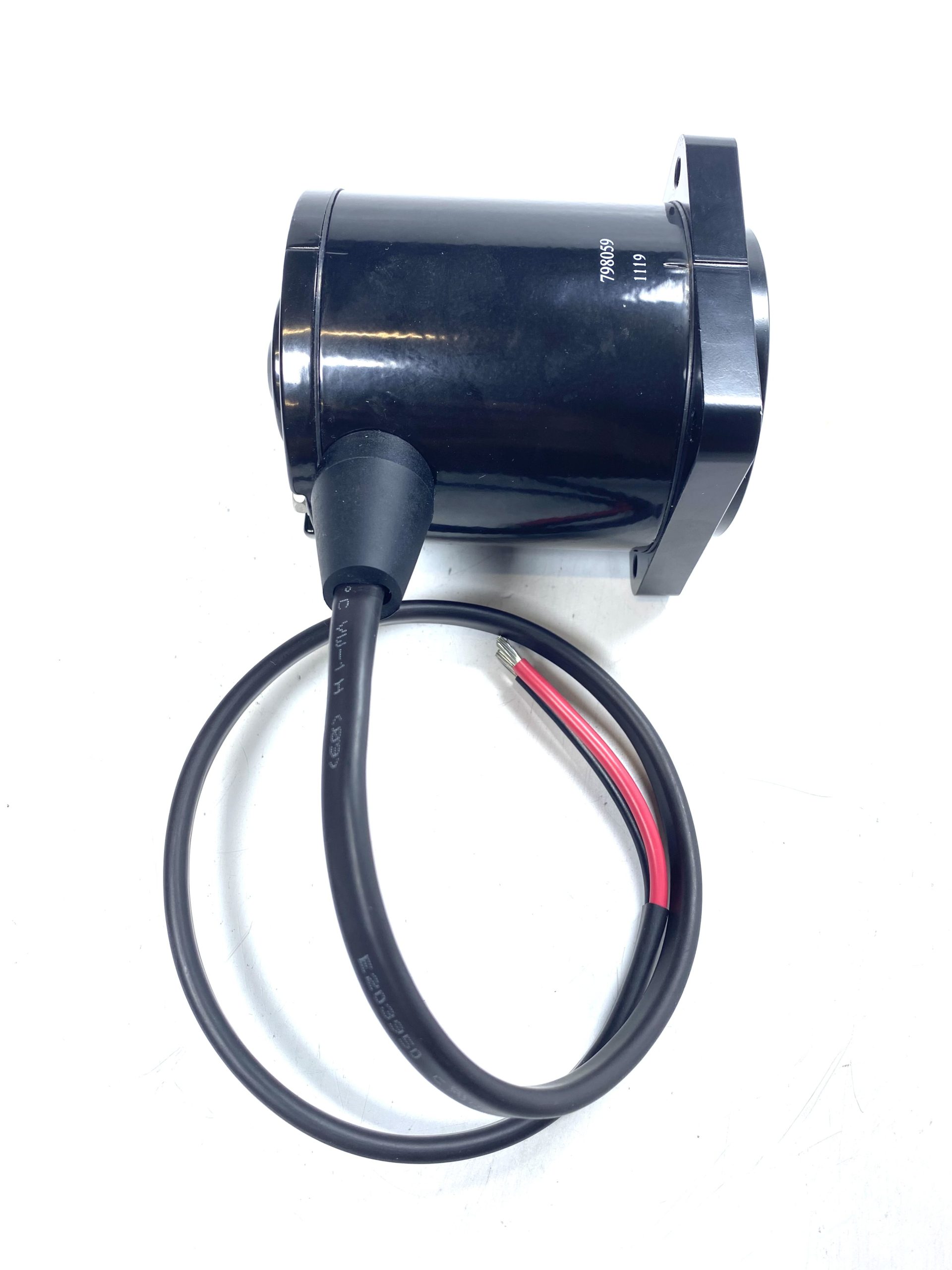 Seastar Solutions 798059 , Marine Motor 24V DC 148W - Max Marine Outlet