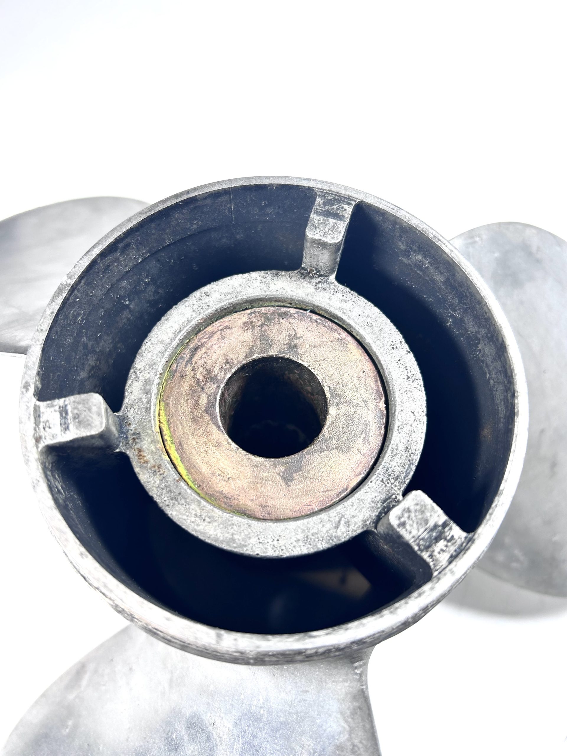 Mercury 48-16318-21 , 3 x 13 3/4'' x 21P , SS Propeller - RH ( Cosmetic Wear ) - Max Marine Outlet