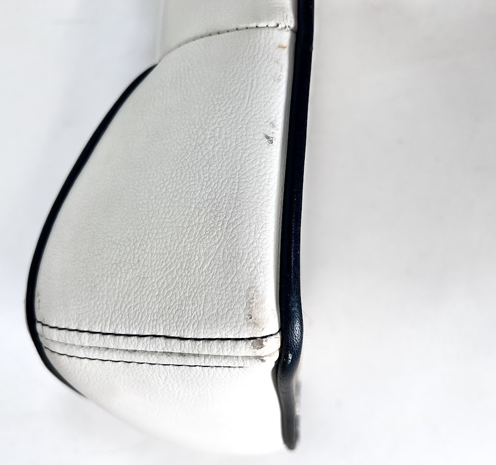 Invincible Boats, Catamaran 37 & 40, Helm Leaning Post Backrest ...
