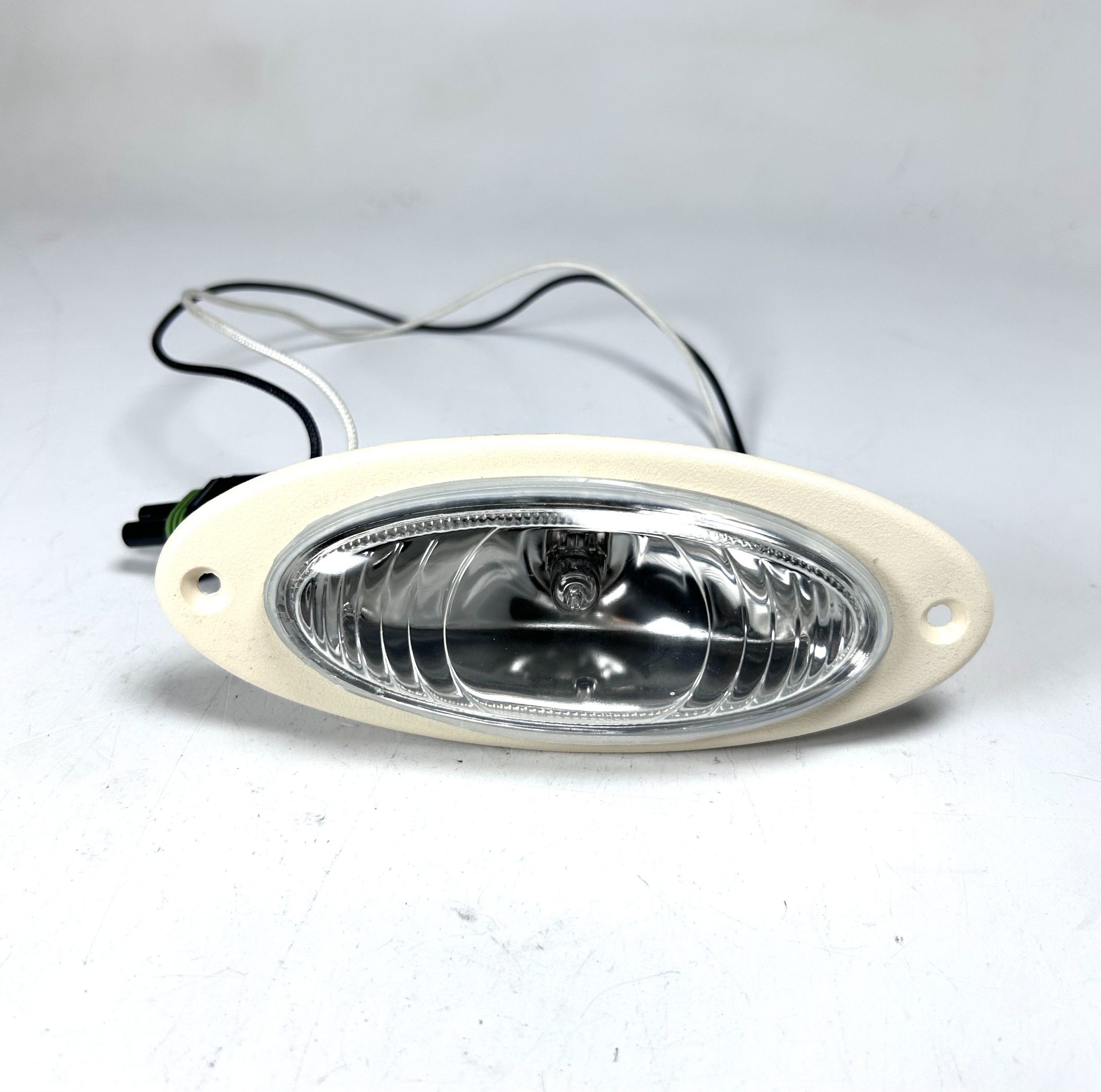 ITC 81369, Marine Flush Mount LED Light 12V - Max Marine Outlet